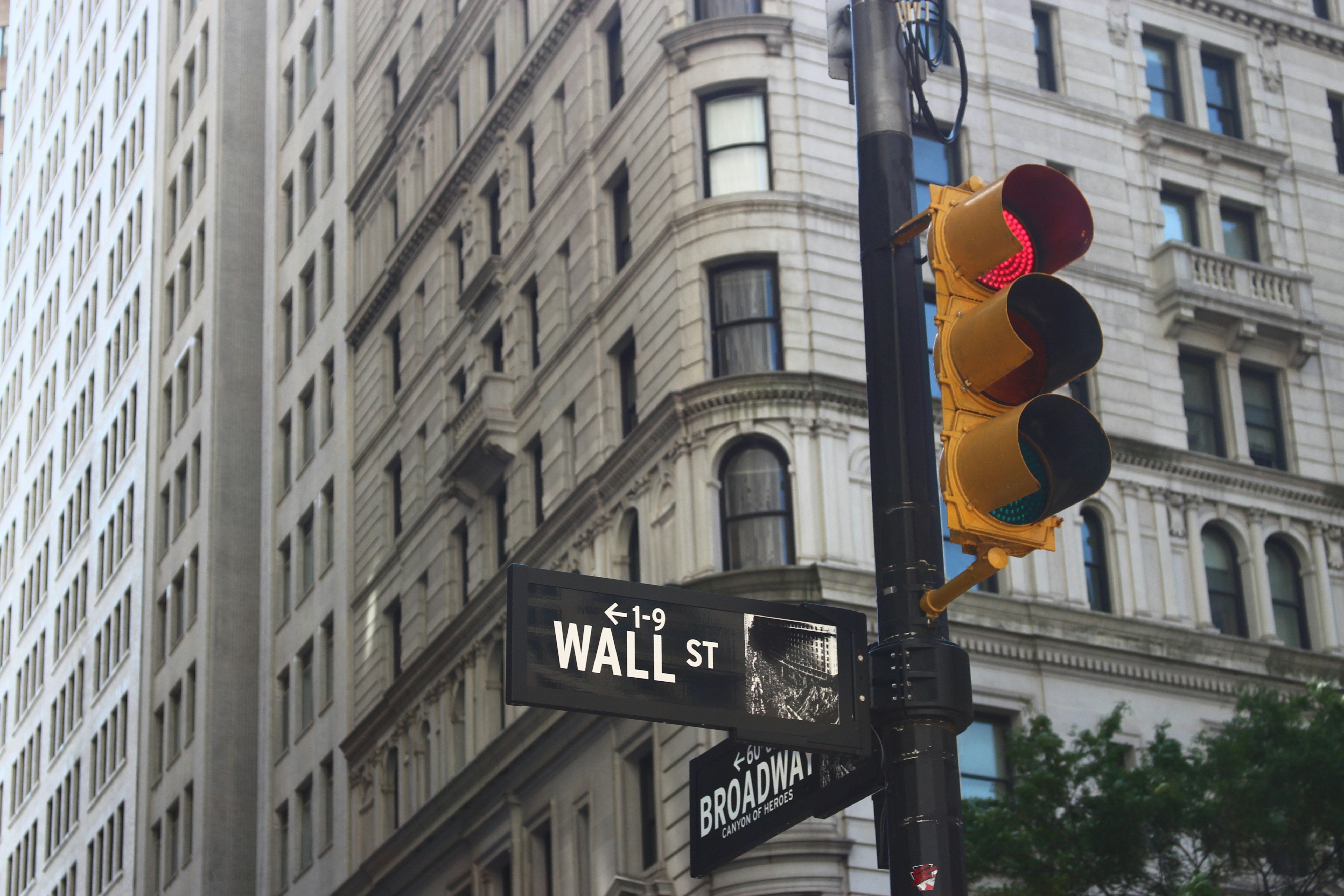 💸 The Return of Share Buybacks in Tech - Simply Wall St